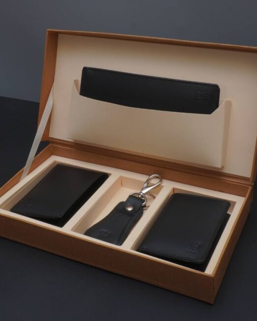 Contrast Design Gift Set – Black – Leather Gallery